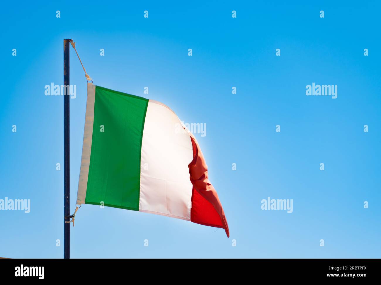 Italian flag on a blue sky, problems, ilaty recession concept, Bandiera ...