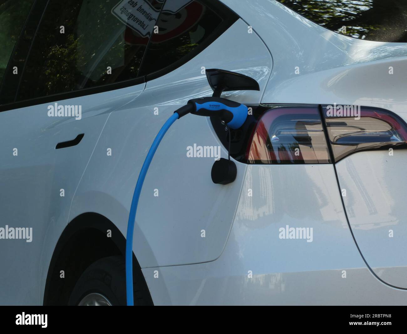 Cologne, Germany. 08th July, 2023. An electric car is charged at a ...