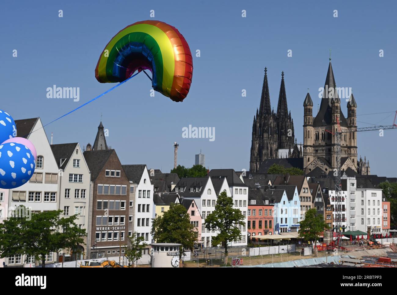 Cologne, Germany. 09th July, 2023. Cologne city view rainbow balloon in ...