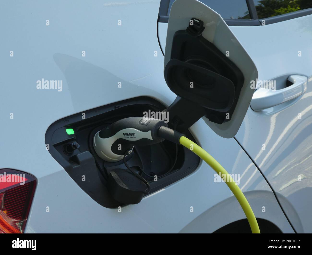 Cologne, Germany. 08th July, 2023. An electric car is charged at a ...