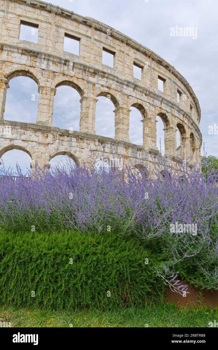 Gladiator amphitheater hi-res stock photography and images - Alamy