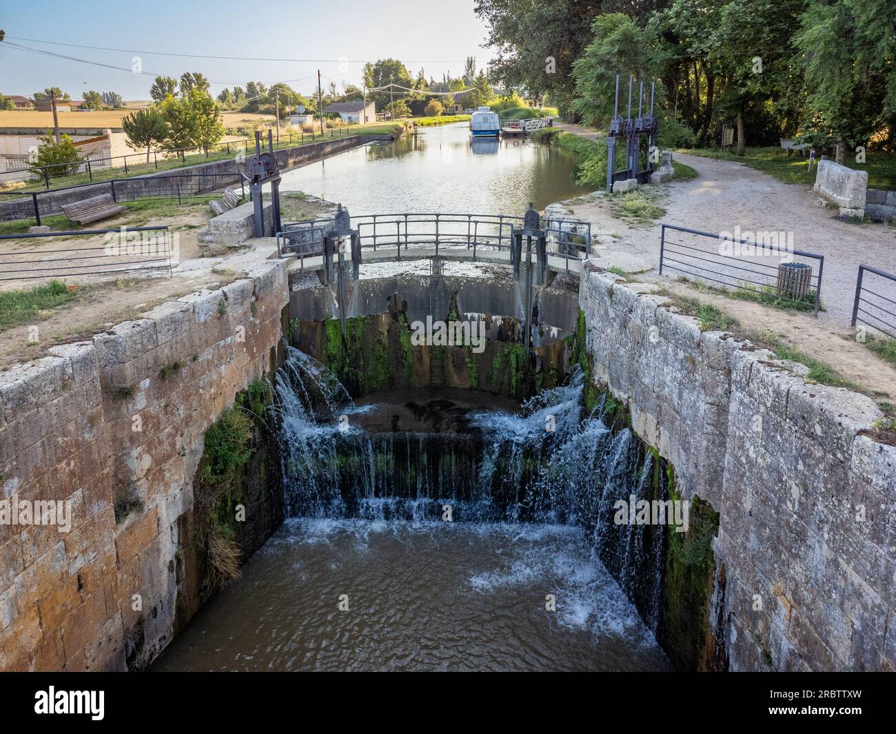 Locks of Canal de Castilla in Fromista, Spain Stock Photo - Alamy