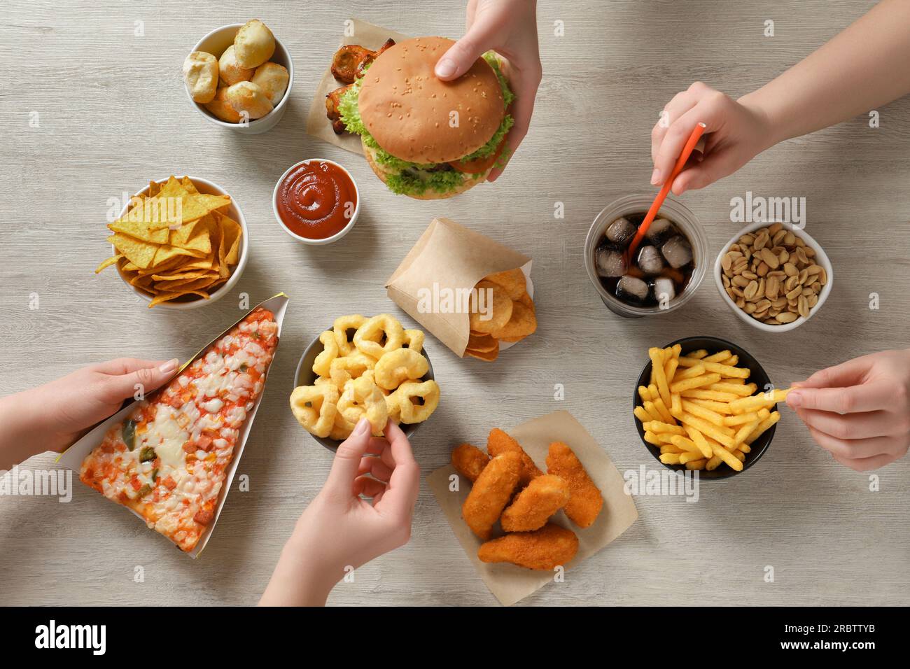 Chicken burger cola fries hi-res stock photography and images - Alamy
