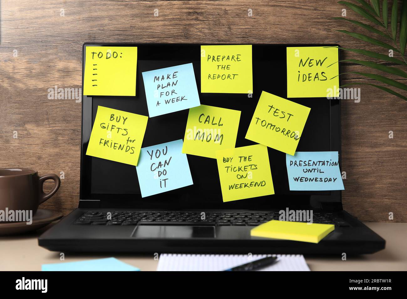 Notes on the desk hi-res stock photography and images - Alamy