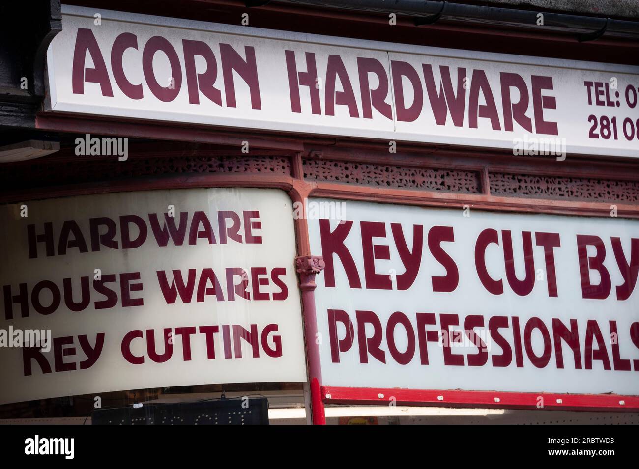 Acorn road hi-res stock photography and images - Alamy