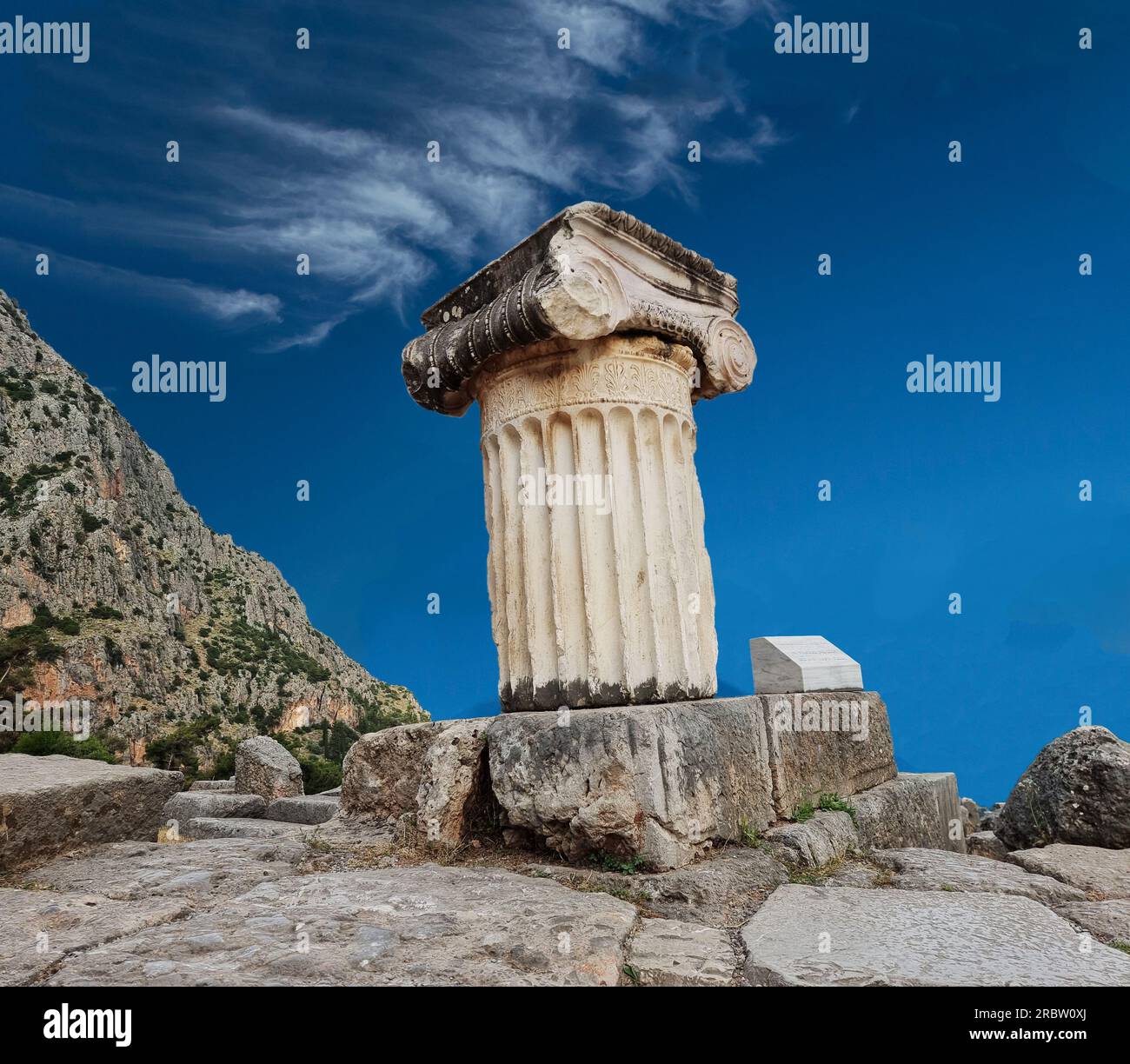 The dancers of delphi hi-res stock photography and images - Alamy