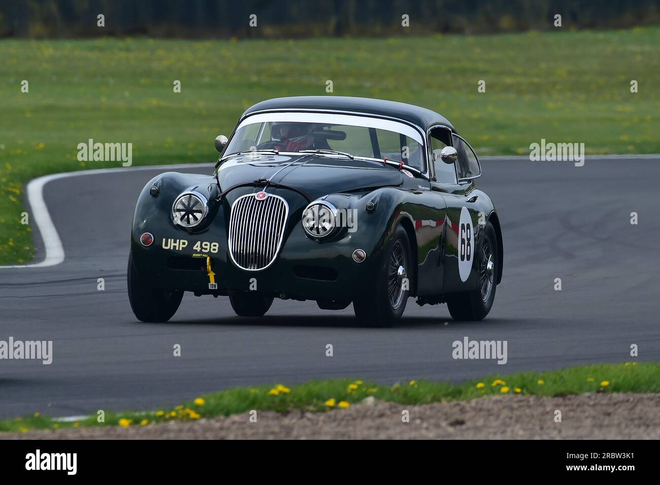 Marc Gordon, Jaguar XK150S FHC, An event featuring two distinct grids ...