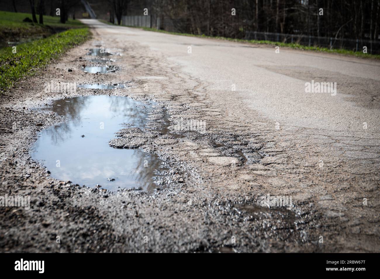 Road edge failure hi-res stock photography and images - Alamy