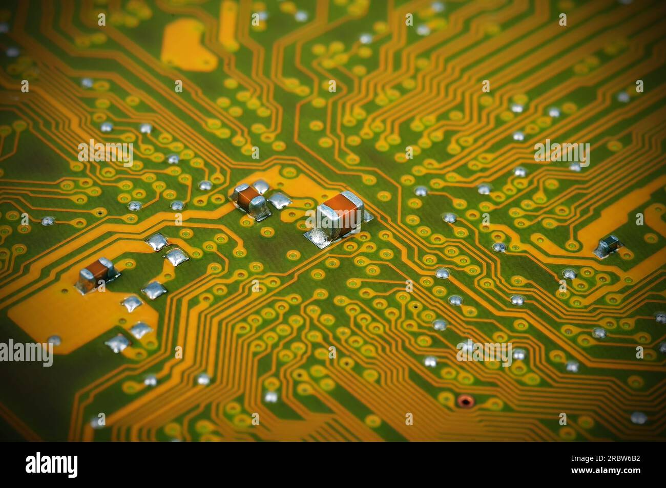 Yellow circuit hi-res stock photography and images - Alamy