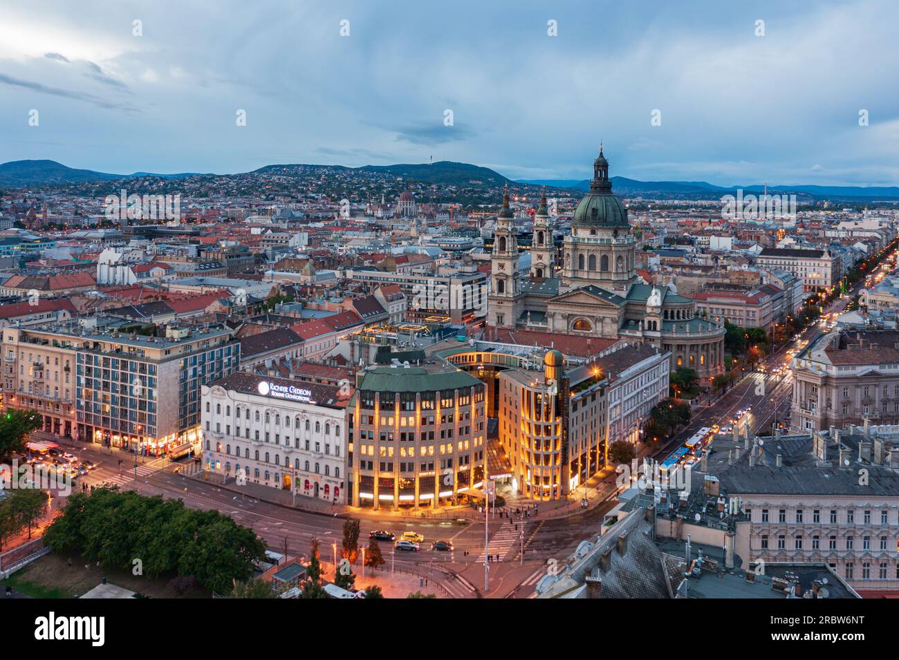 St stepehens basilica budapest hi-res stock photography and images - Alamy