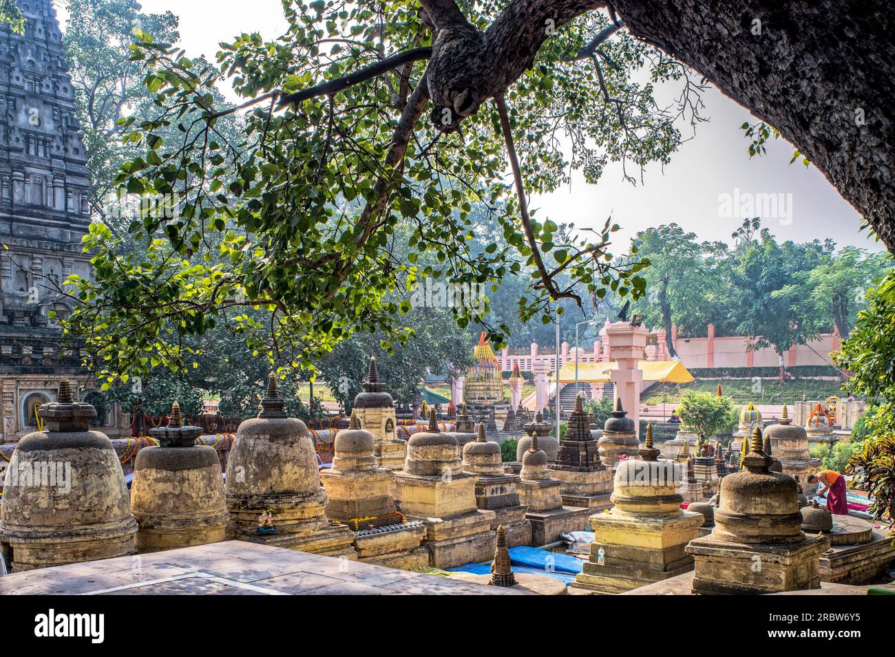 Small stupas mahabodhi temple hi-res stock photography and images - Alamy