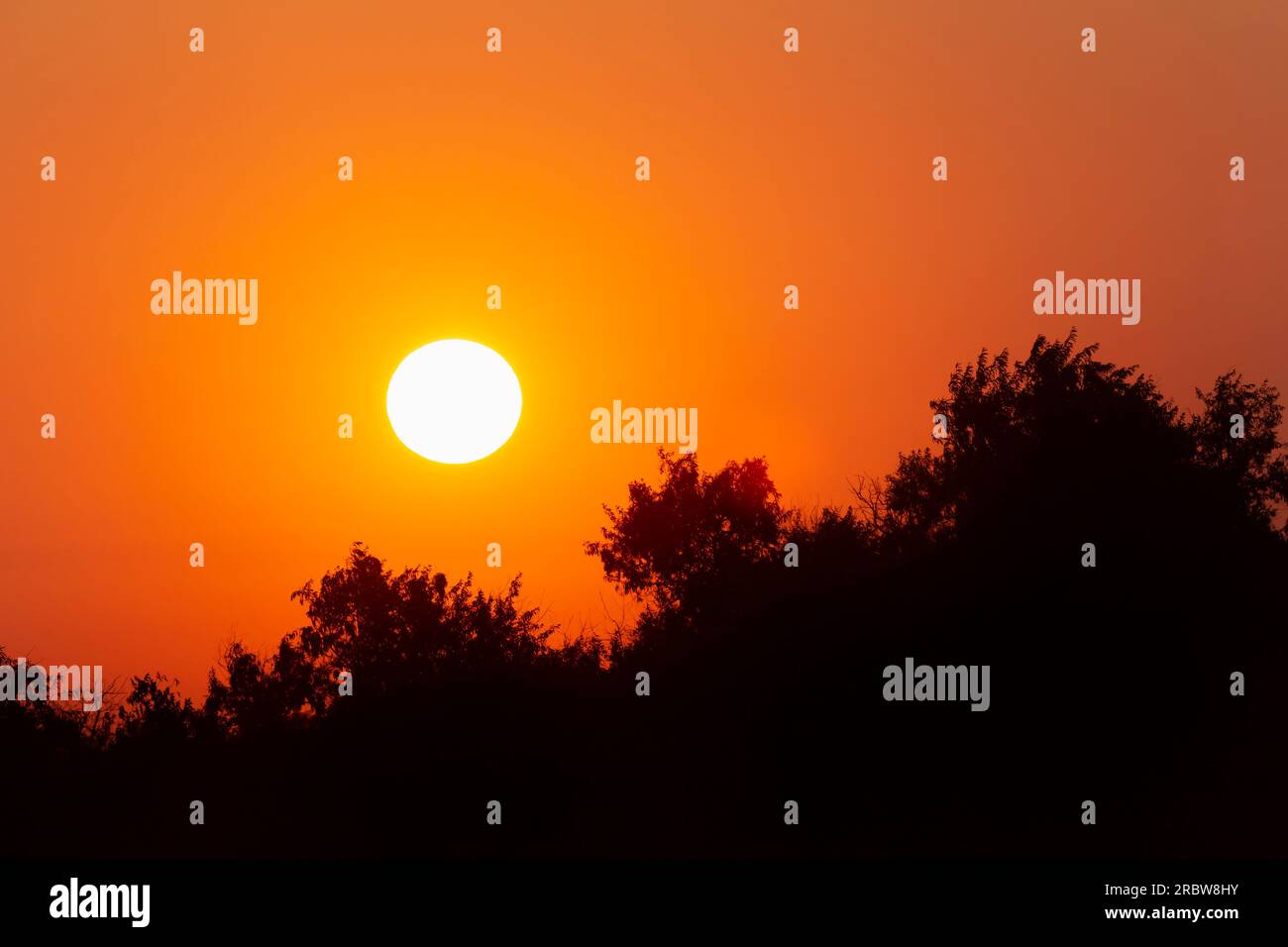 Sun is going down view hi-res stock photography and images - Alamy