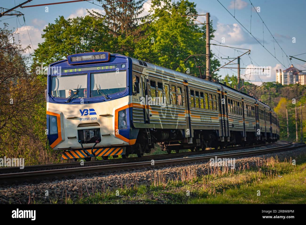 Ukrainian electric train running through Kyiv Stock Photo - Alamy