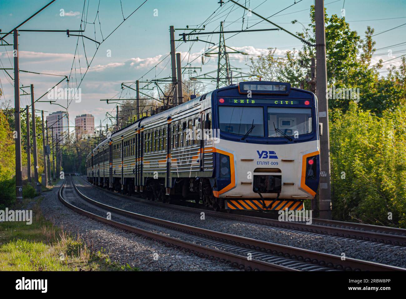 Ukrainian electric train running through Kyiv Stock Photo - Alamy