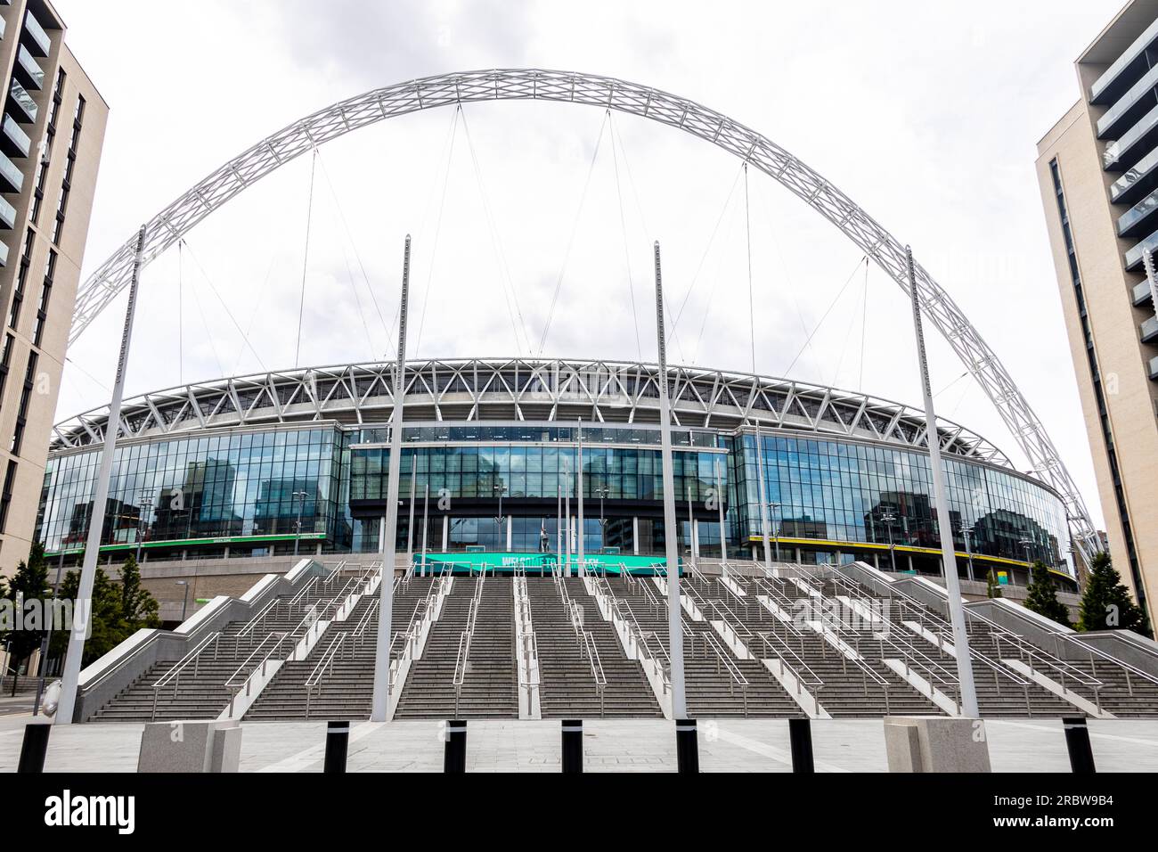 Wembley Stadium With 90,000 seats, it is the largest stadium in the UK ...