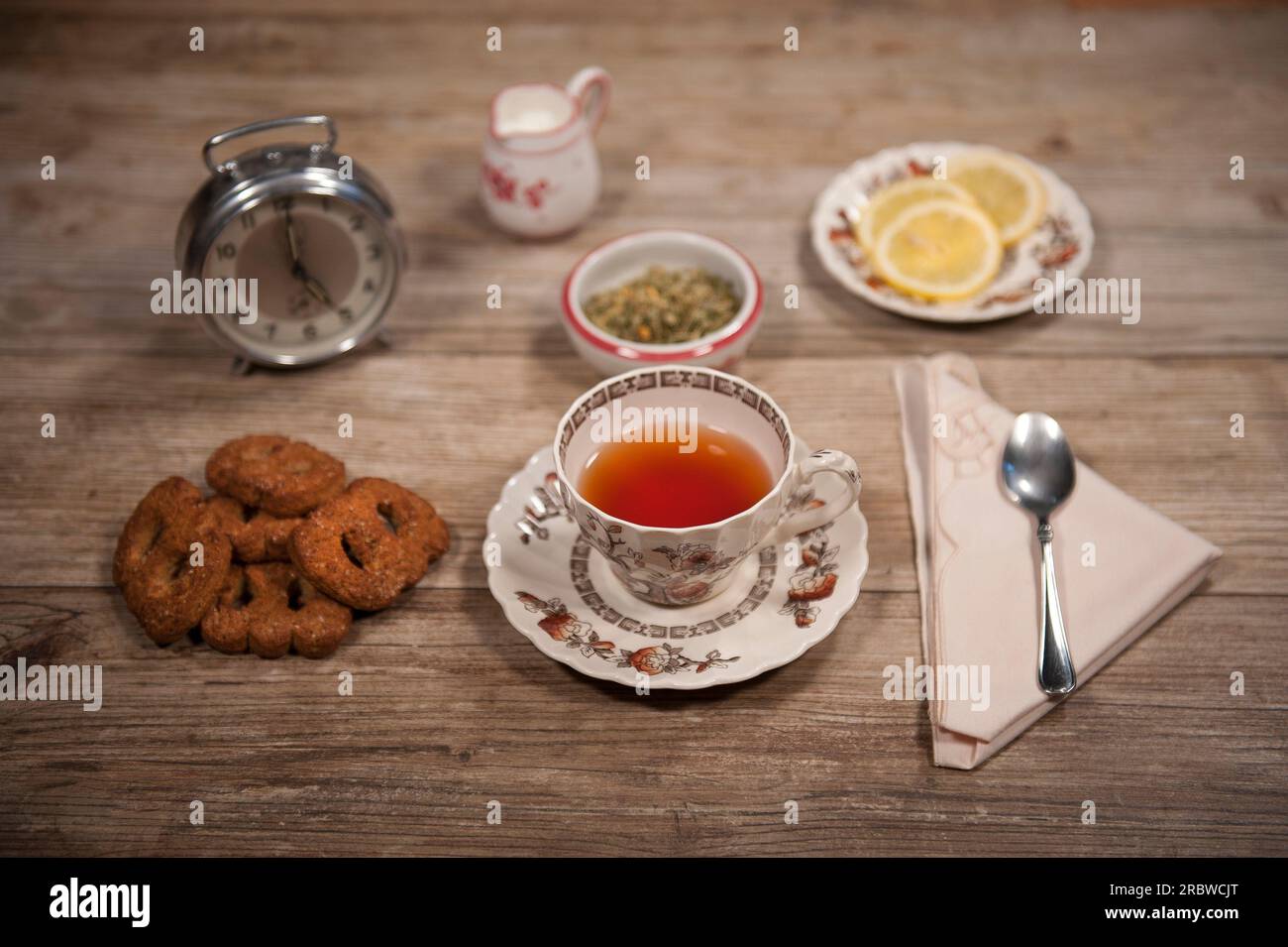 Custom tea bar hi-res stock photography and images - Alamy