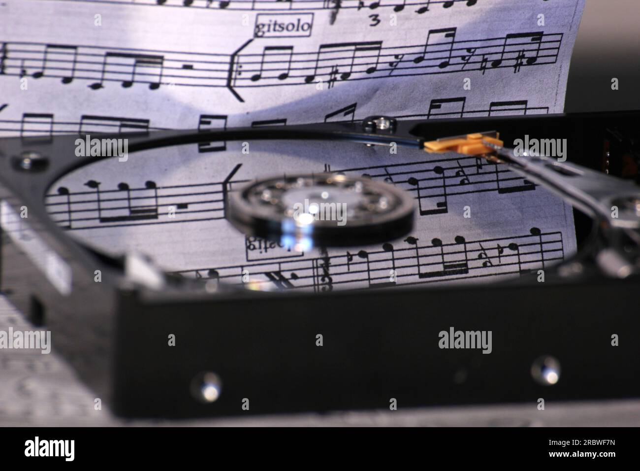 Writing music notes on computer hi-res stock photography and images - Alamy