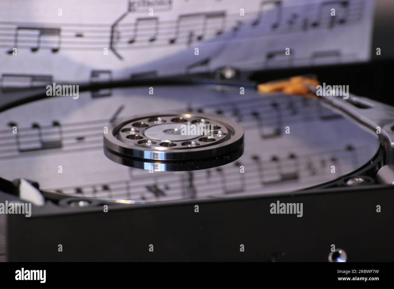 Writing music computer notes hi-res stock photography and images - Alamy