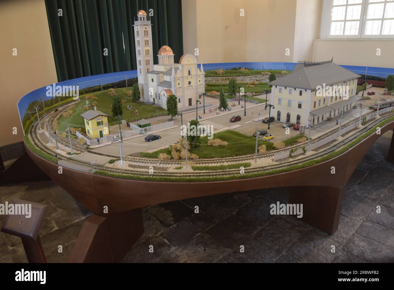 A large model railway layout display at the National Railway Museum of ...