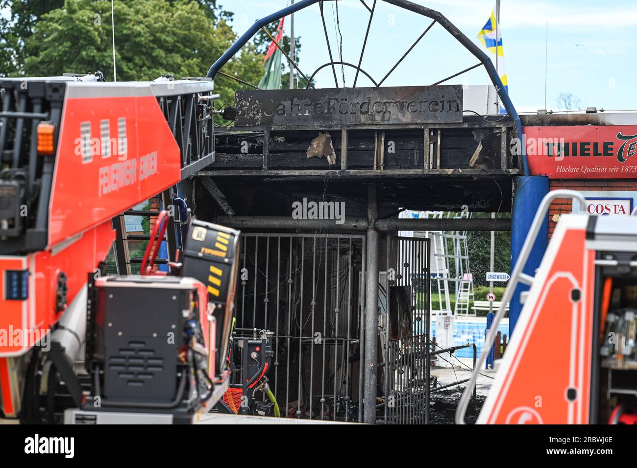 Emden, Germany. 11th July, 2023. The fire department's turntable ladder ...