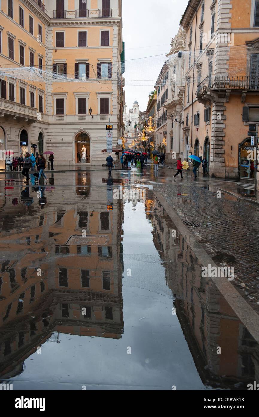 Condotti palace hi-res stock photography and images - Alamy