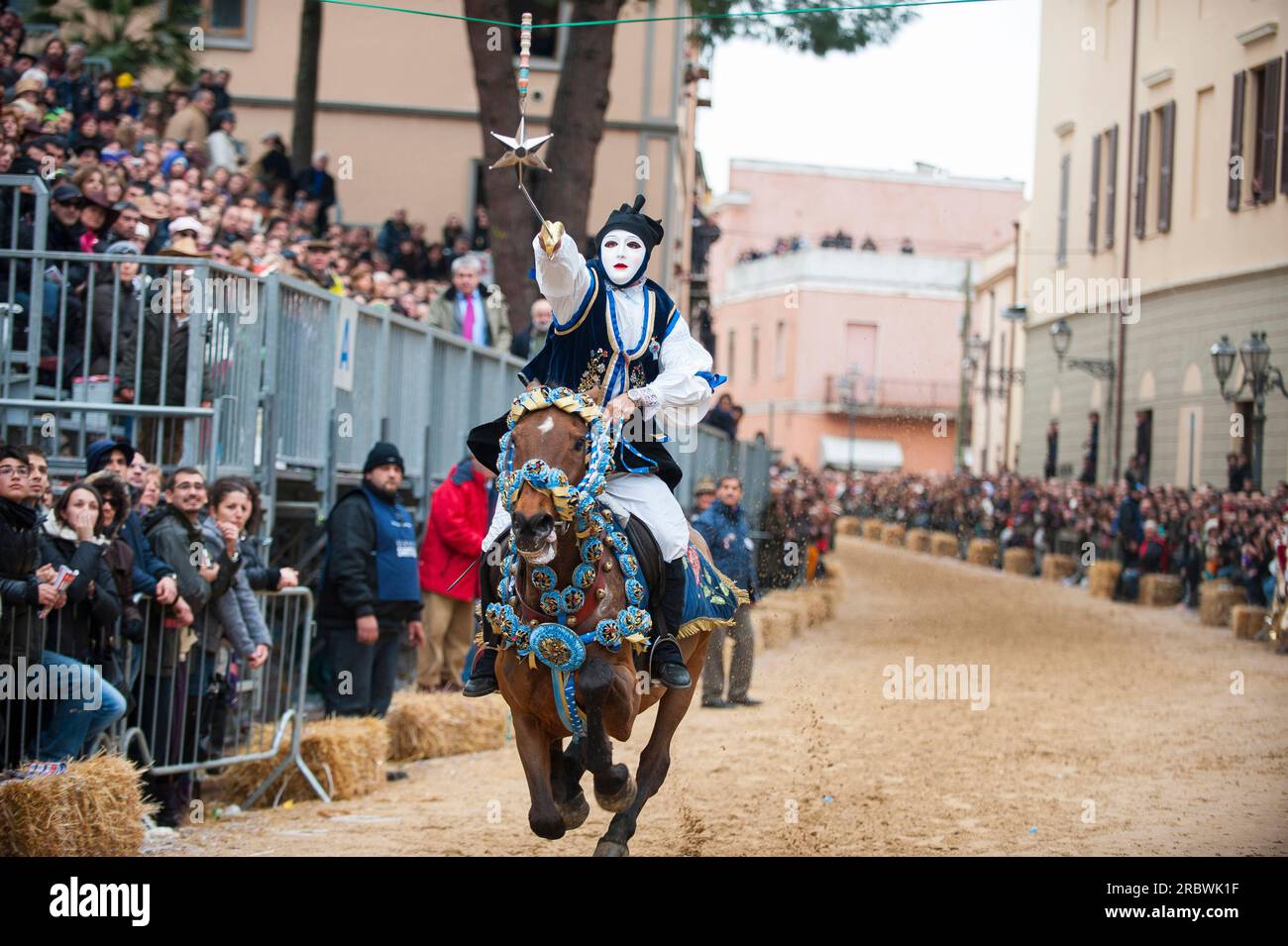 Carnival stunt hi-res stock photography and images - Alamy