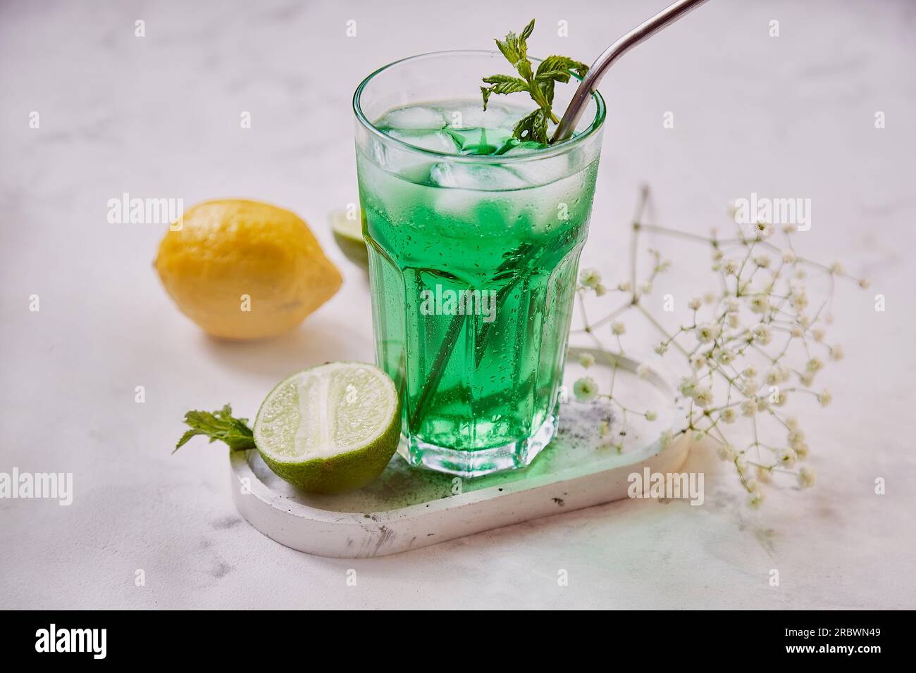 Non alcoholic healthy detox lemon, lime green sparkling mocktail ...