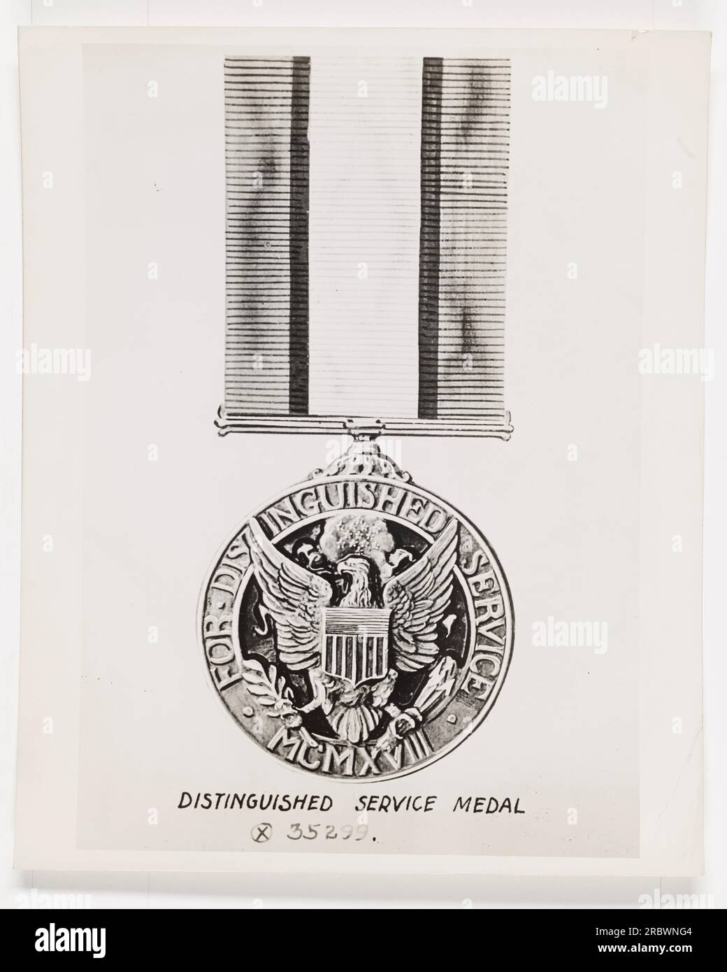 A soldier receiving the Distinguished Service Medal for his exceptional ...