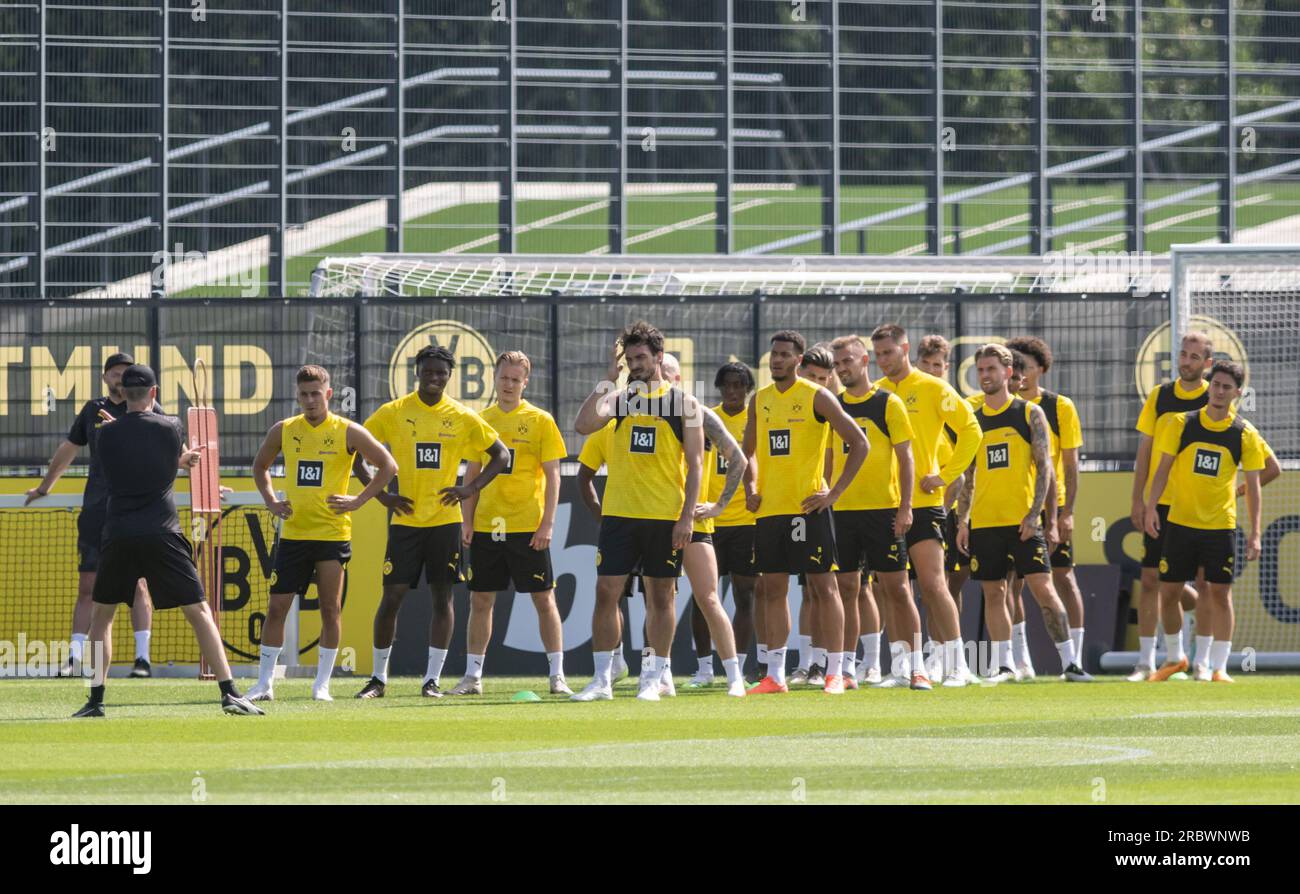 Borussia dortmund training ground hi-res stock photography and images ...