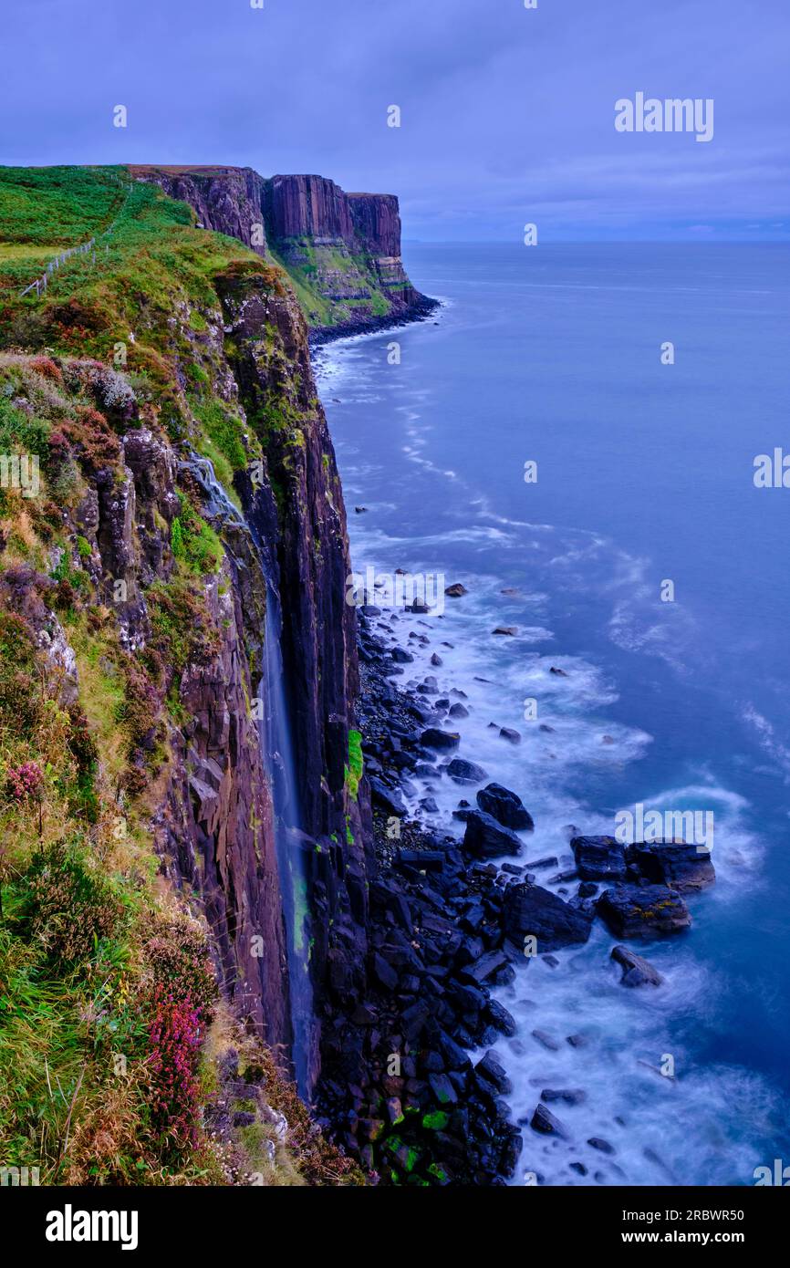 Cascade de kilt rock hi-res stock photography and images - Alamy