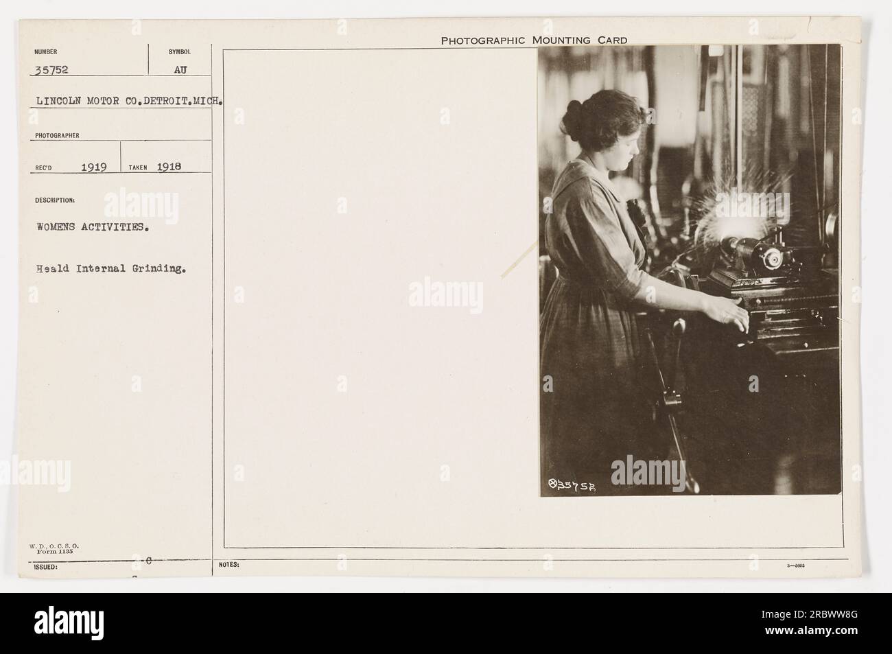 A group of women workers at the Heald Internal Grinding factory in 1918 ...