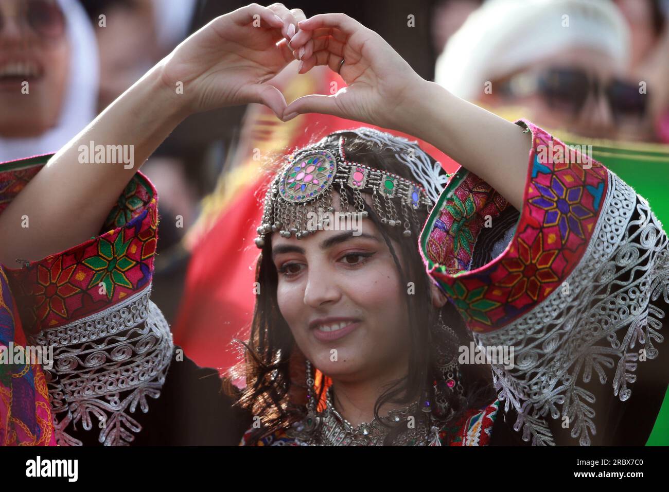 Female cricket fans hi-res stock photography and images - Alamy