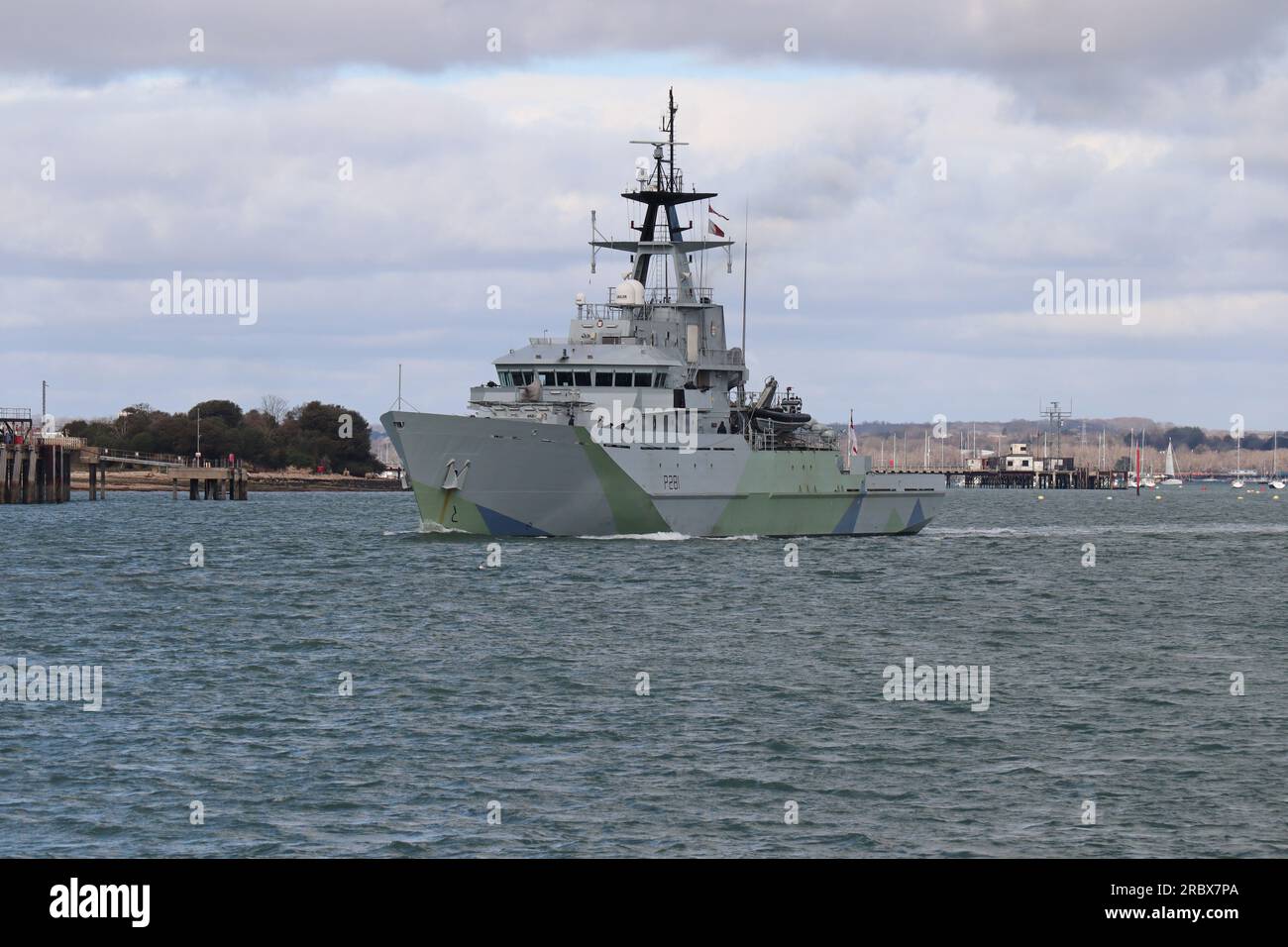 The Royal Navy River class offshore patrol vessel HMS TYNE (P281 ...