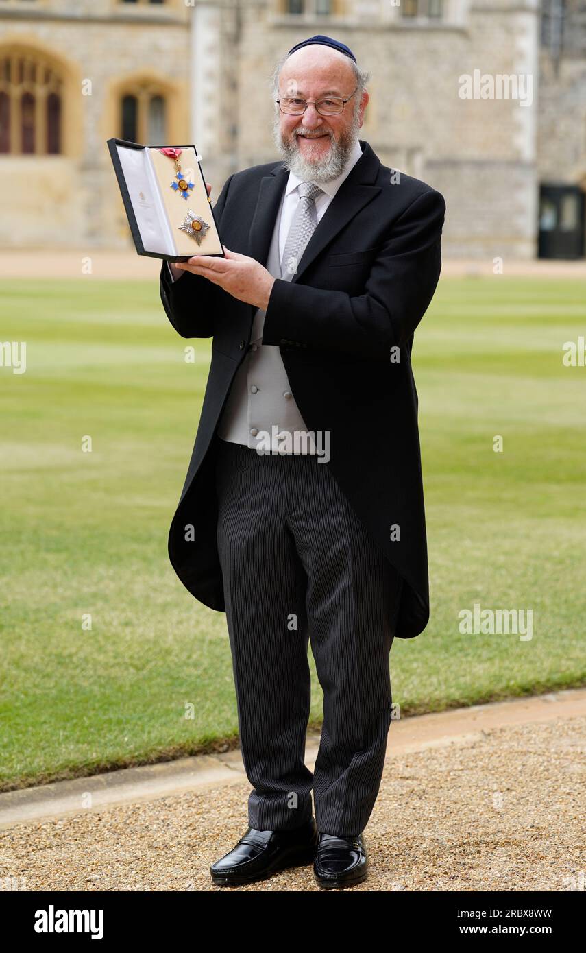 Chief Rabbi Sir Ephraim Mirvis after receiving his Knighthood for ...