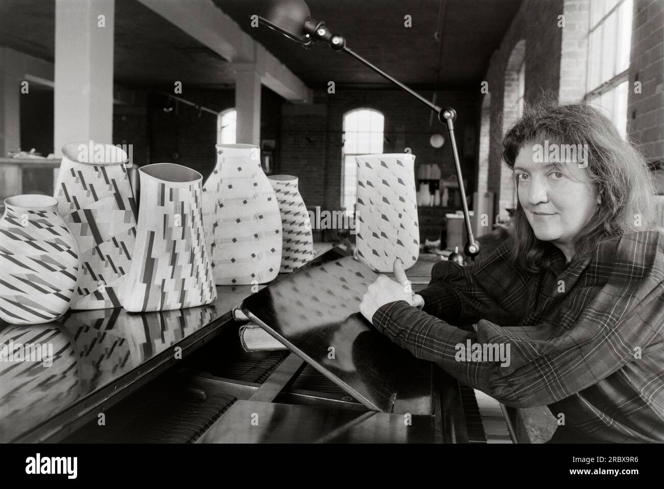 Internationally renowned British potter and ceramic artist Elizabeth ...