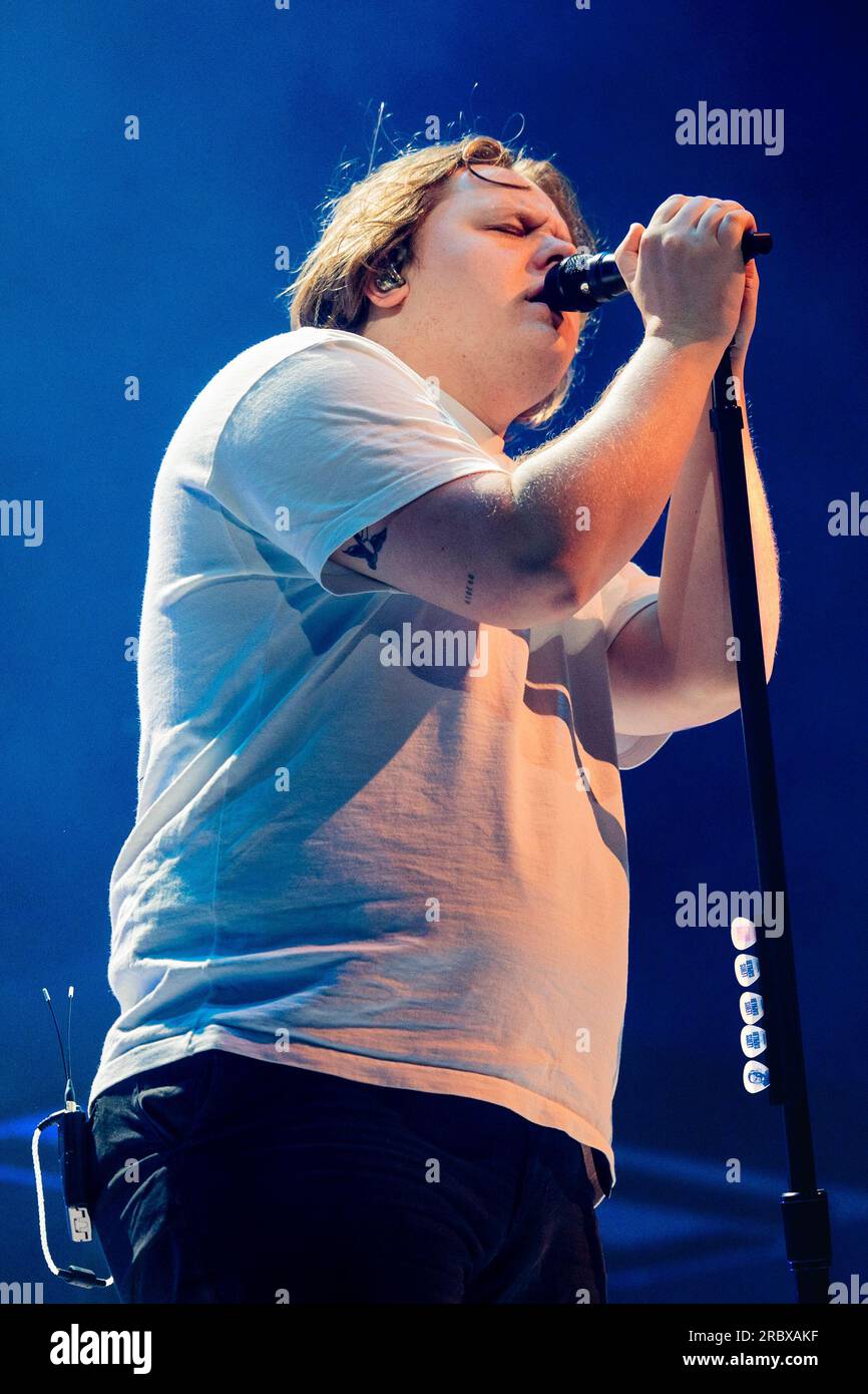 Italy 31 May 2023 Lewis Capaldi - Broken By Desire To Be Heavenly Sent ...