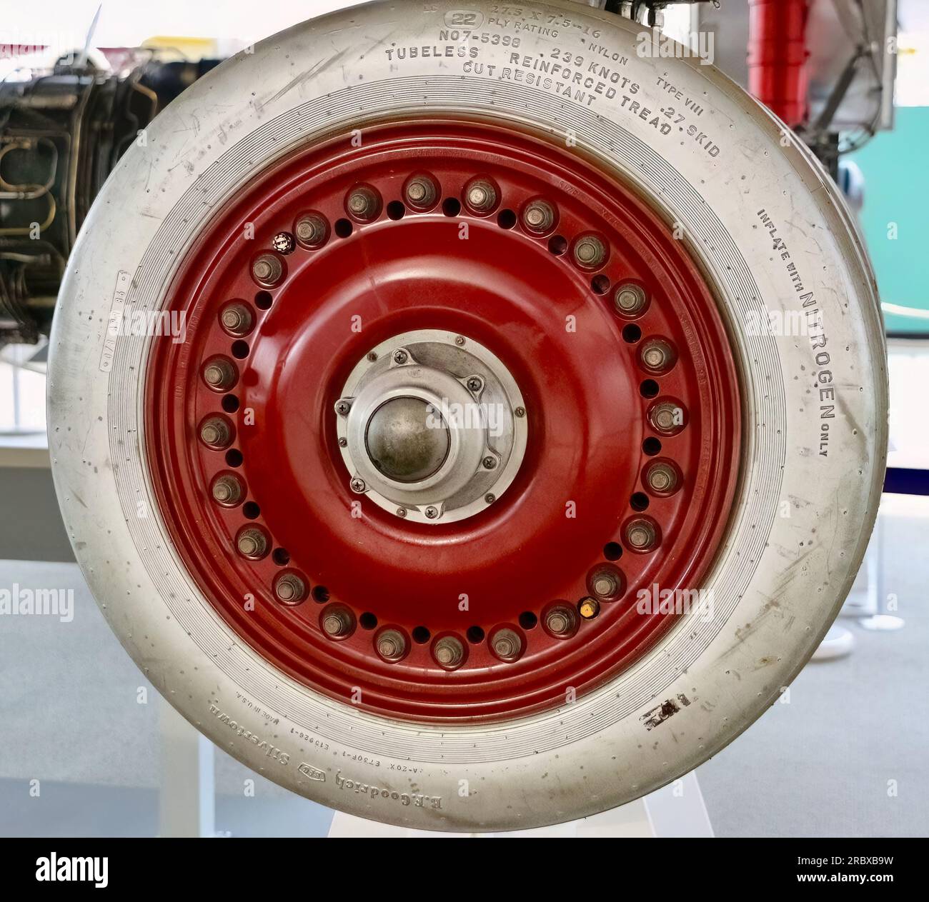 Main undercarriage wheel with a Goodrich tyre of a Lockheed M-21 ...