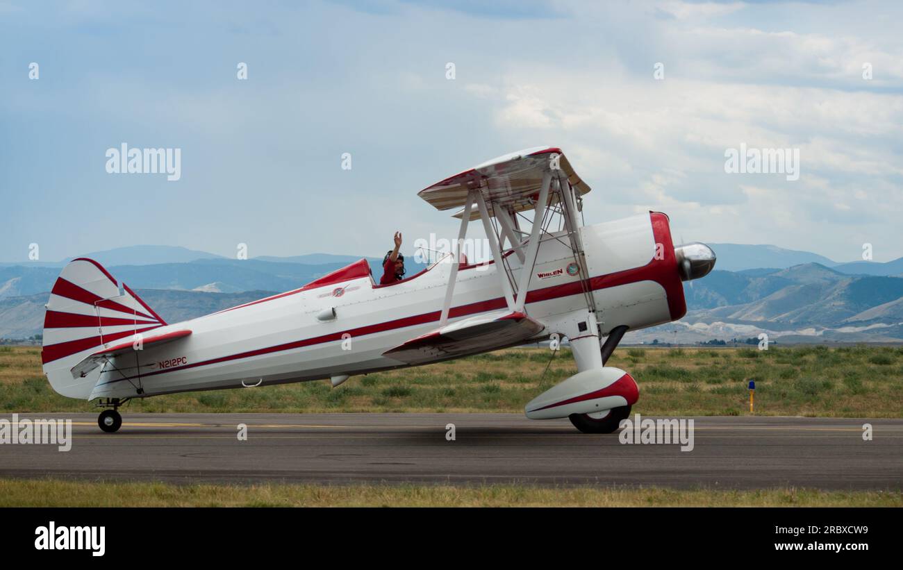 Two bay biplanes hi-res stock photography and images - Alamy