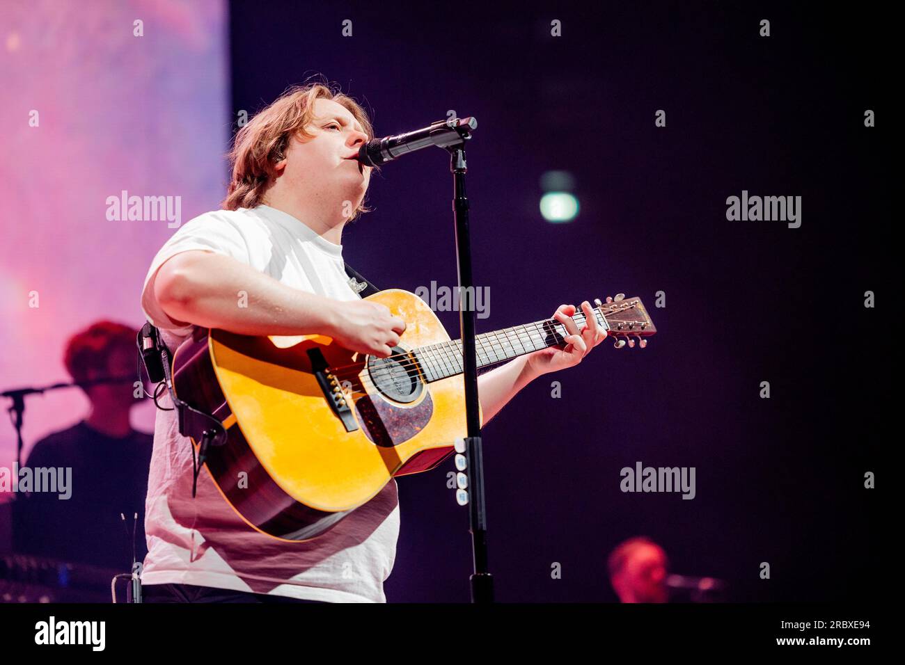 Italy 31 May 2023 Lewis Capaldi - Broken By Desire To Be Heavenly Sent ...