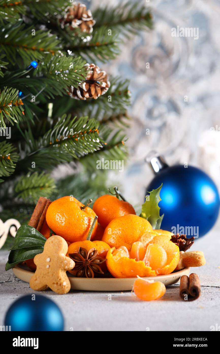 Tangerines christmas tree decorations hi-res stock photography and ...