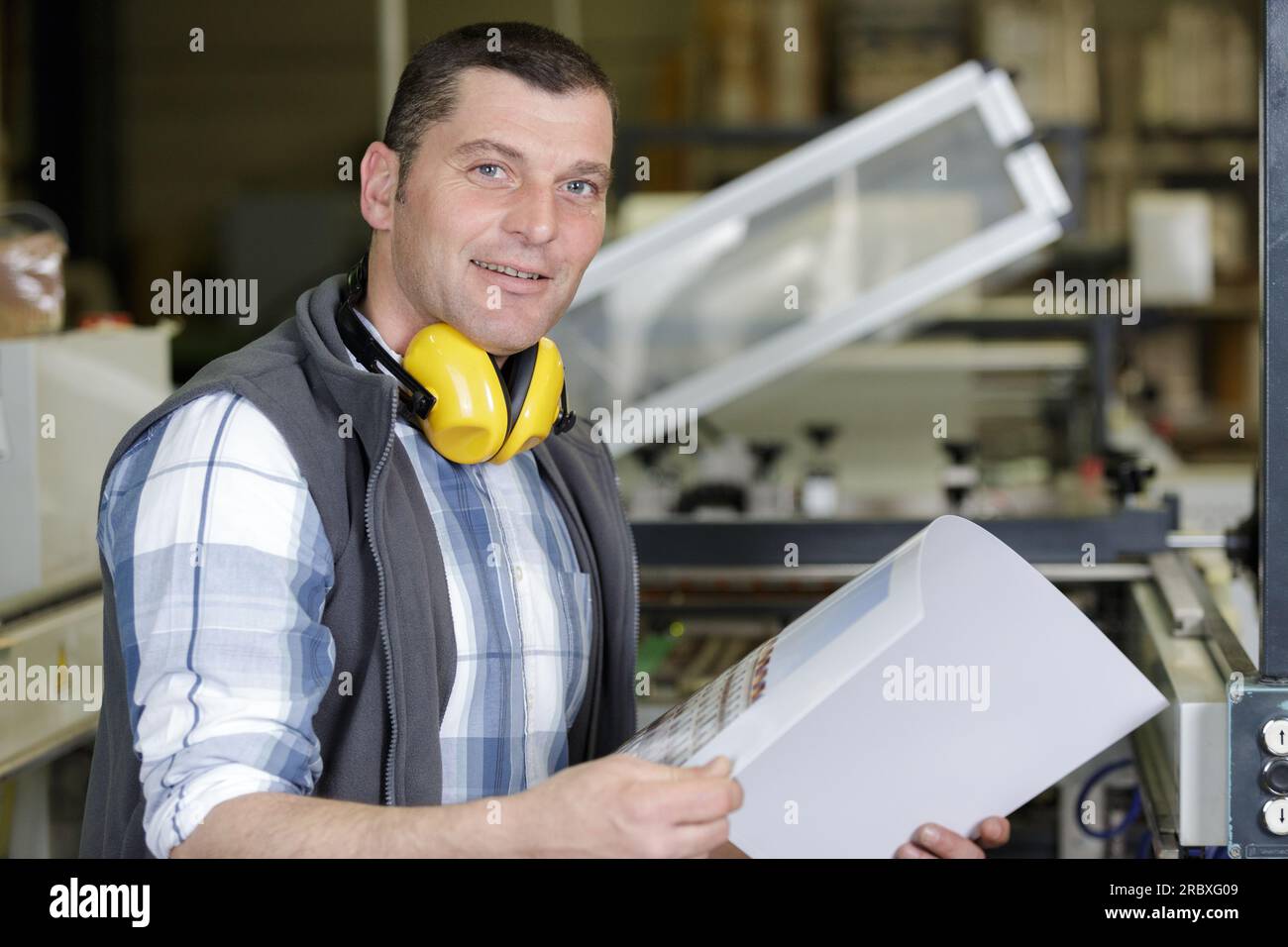 Checking paperwork hi-res stock photography and images - Alamy