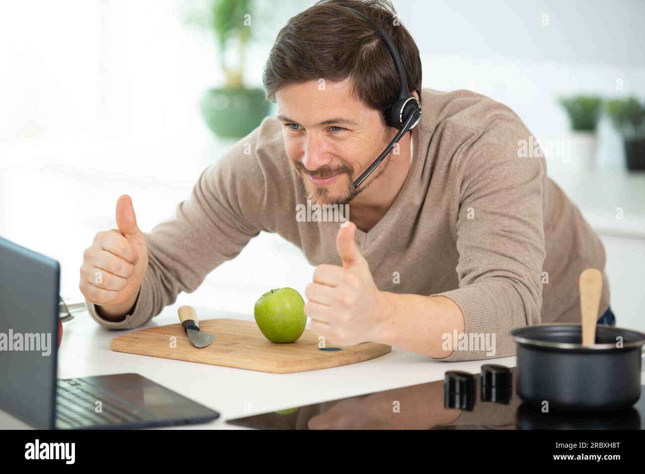 customer service agents working in office Stock Photo - Alamy