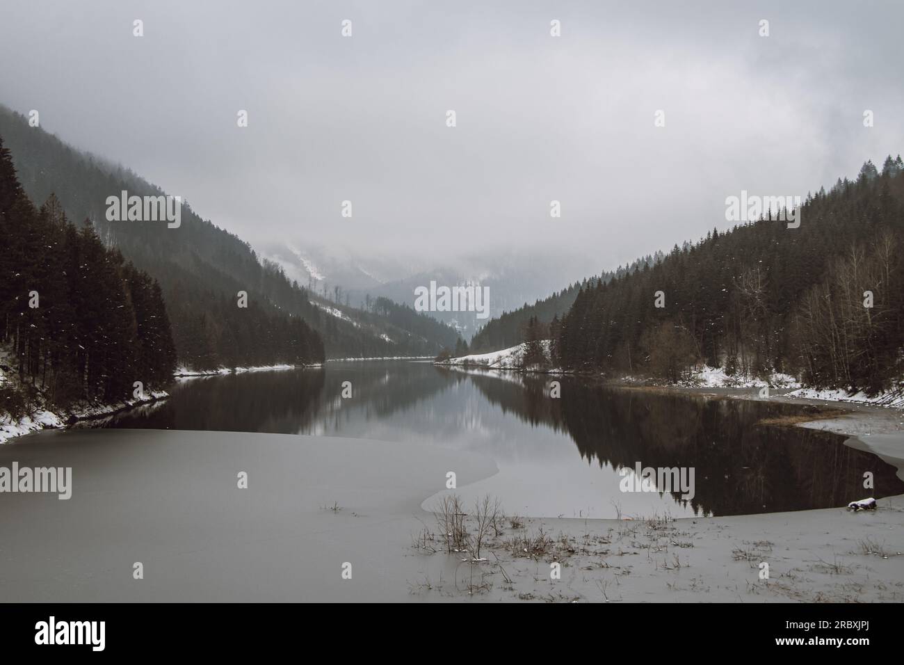 Dam sance hi-res stock photography and images - Alamy
