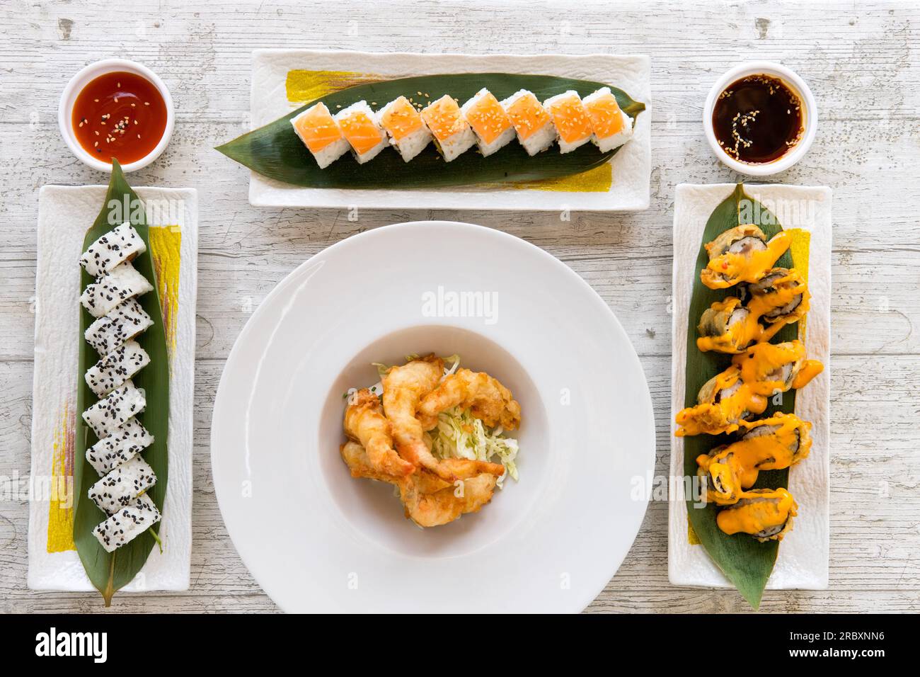 Japanese plates hi hi-res stock photography and images - Alamy