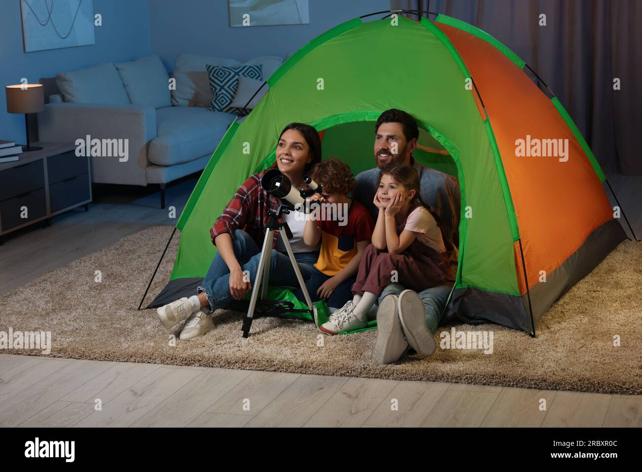 Camping family stars hi-res stock photography and images - Alamy