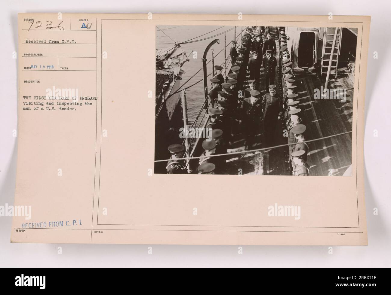 The First Sea Lord of England visits and inspects U.S. tender crews ...