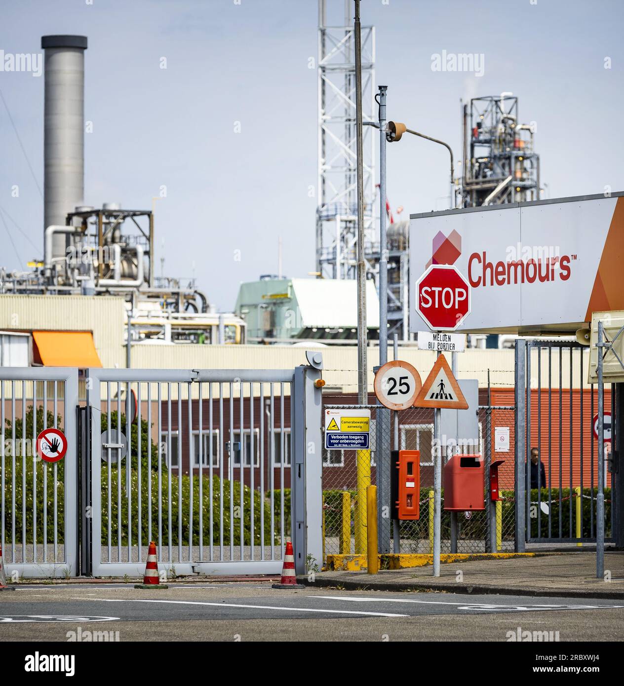Chemours fabriek hi-res stock photography and images - Alamy