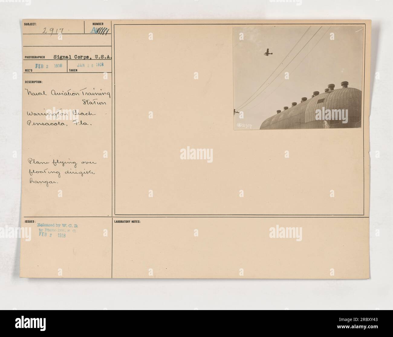 Floating dirigible hangar hi-res stock photography and images - Alamy