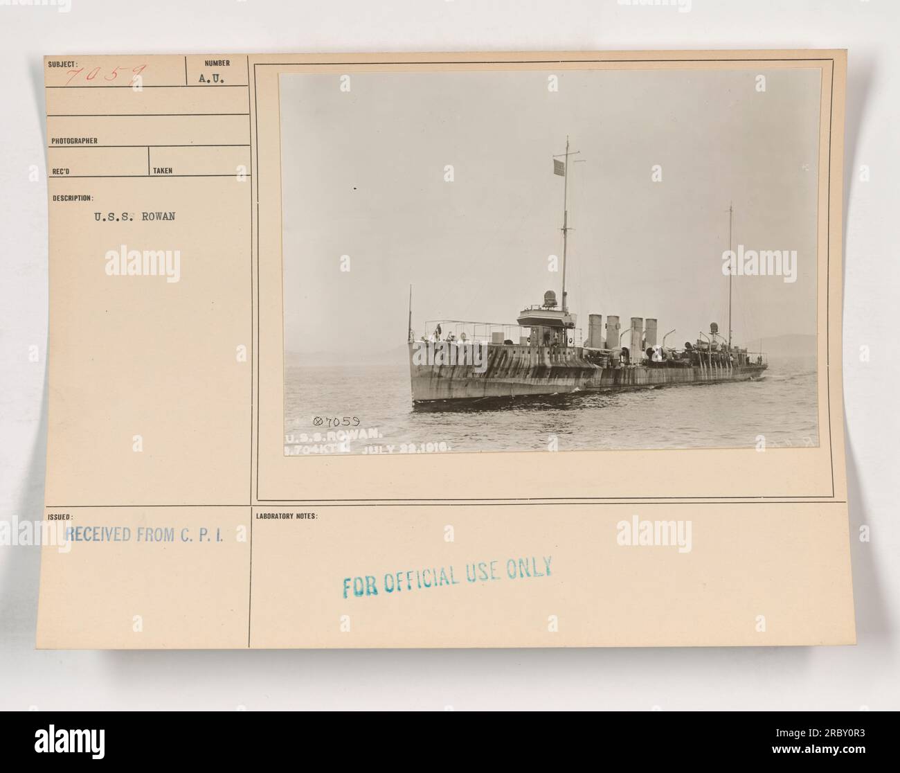 Uss rowan crew hi-res stock photography and images - Alamy