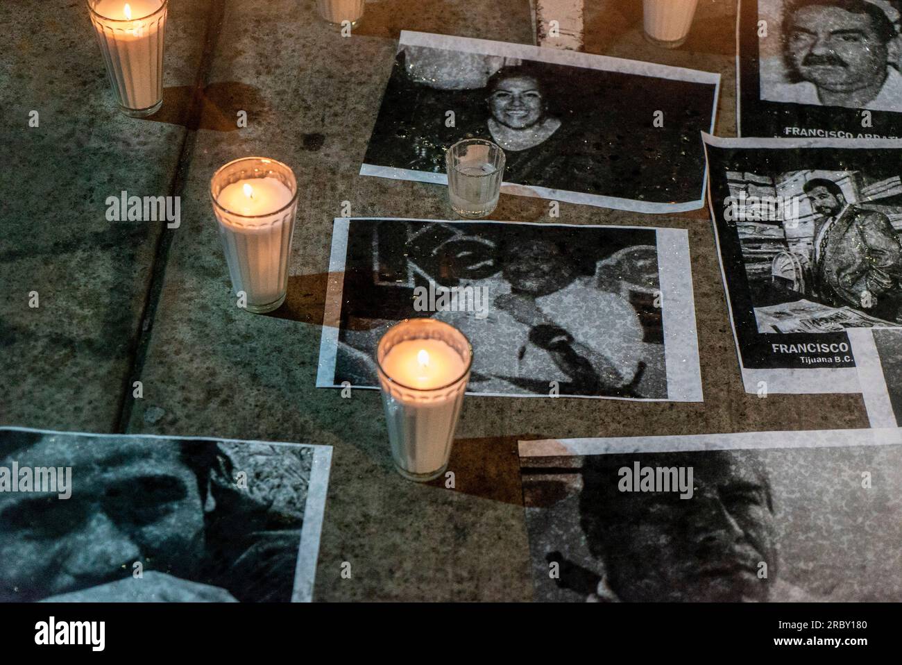 Rsf symbol hi-res stock photography and images - Alamy